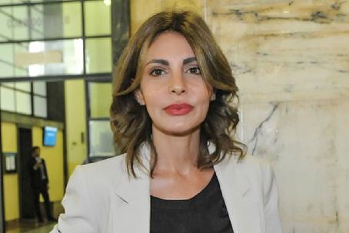 Tutto sulla collaboratrice di Corona, Francesca Persi